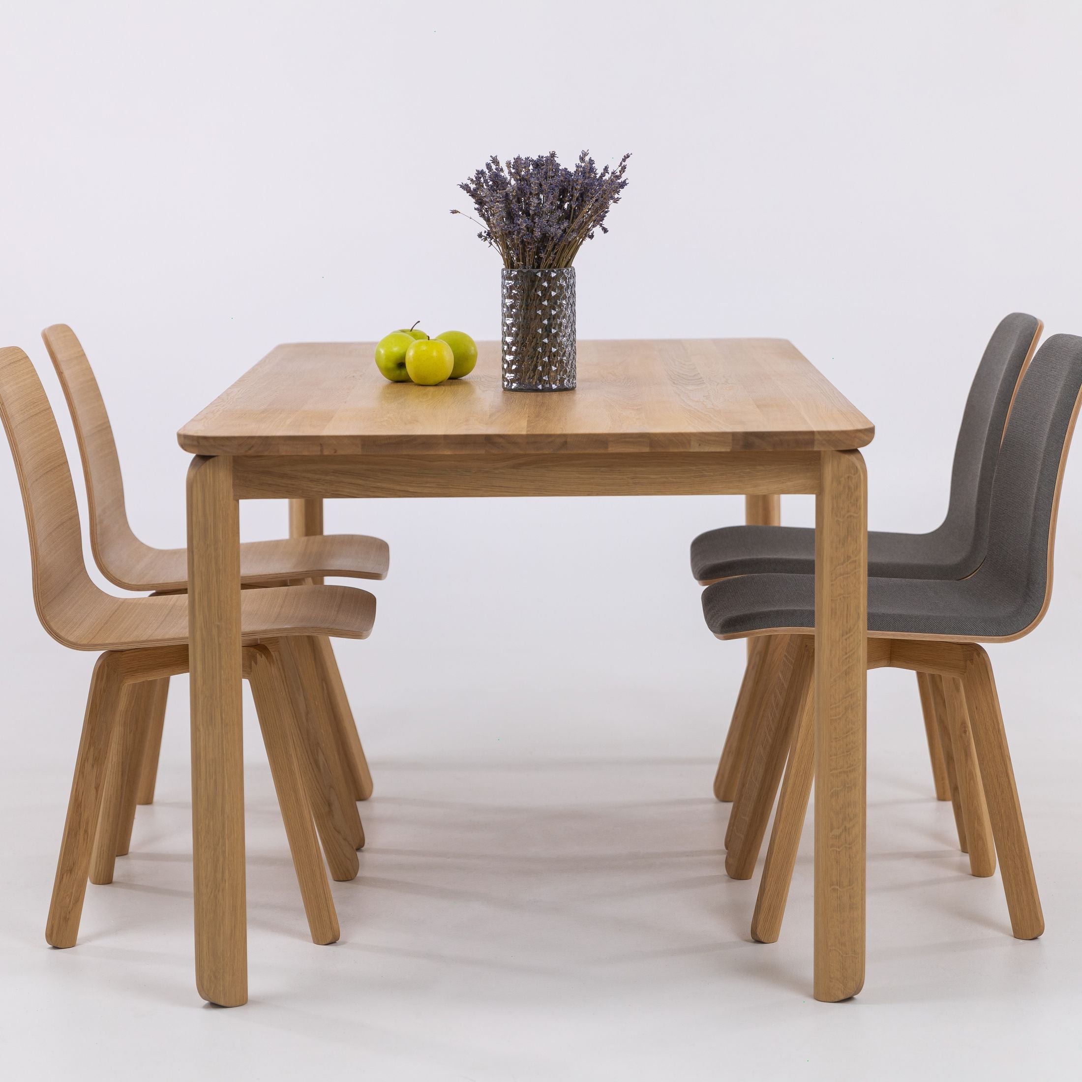 Tables à manger en bois massif de chêne